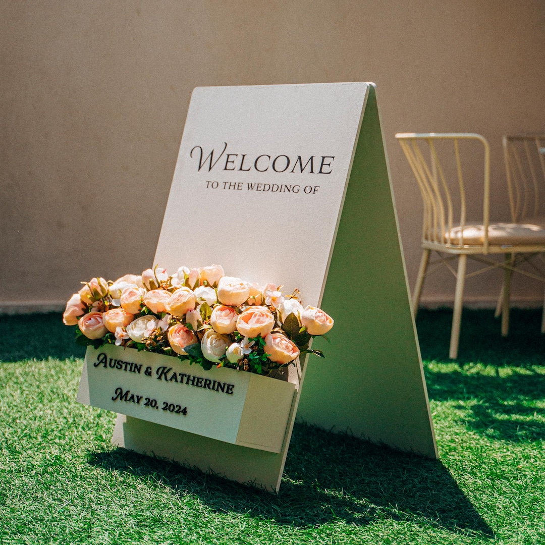 Personalized Wood Flower Box Wedding Welcome Sign - Etsy