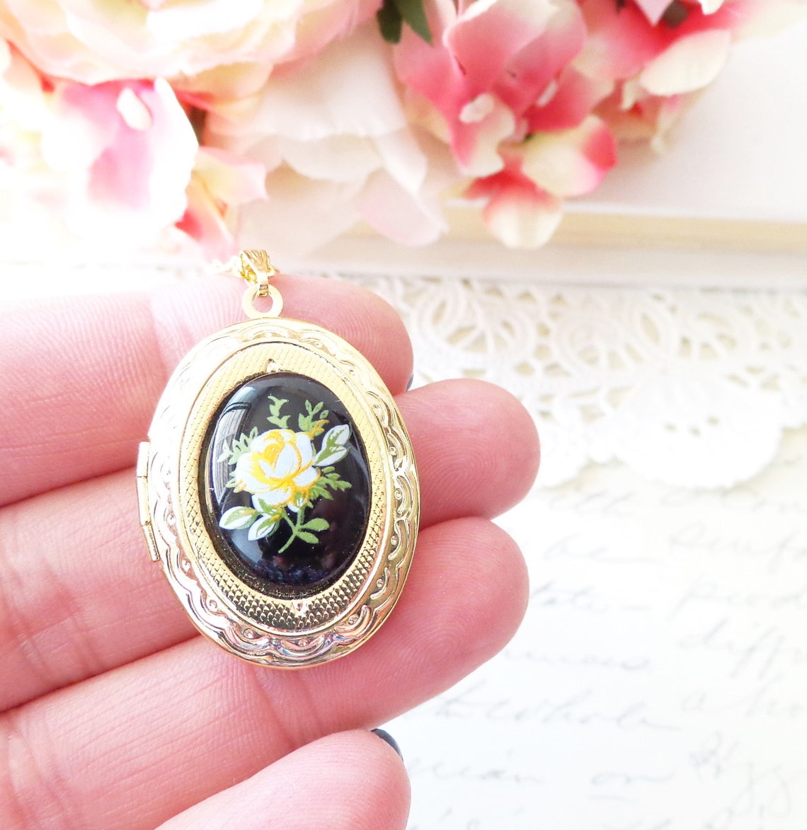 Vintage Rose Locket Necklace - Photo Locket - Gold Locket - Oval Locket ...