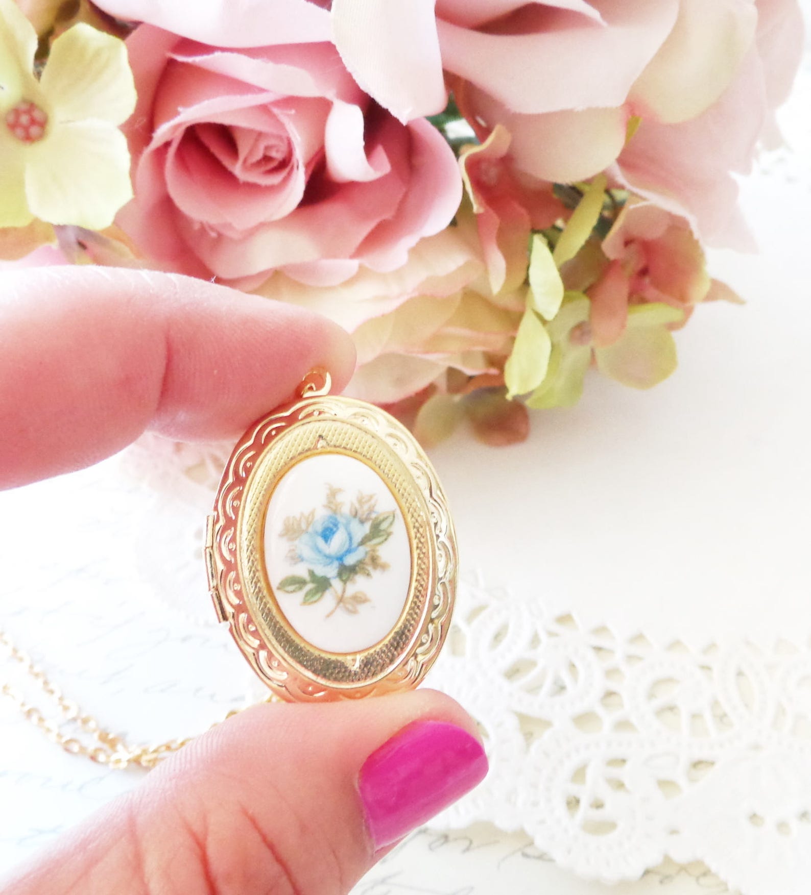Vintage Rose Locket Necklace 16k Gold Plated Gold Locket - Etsy