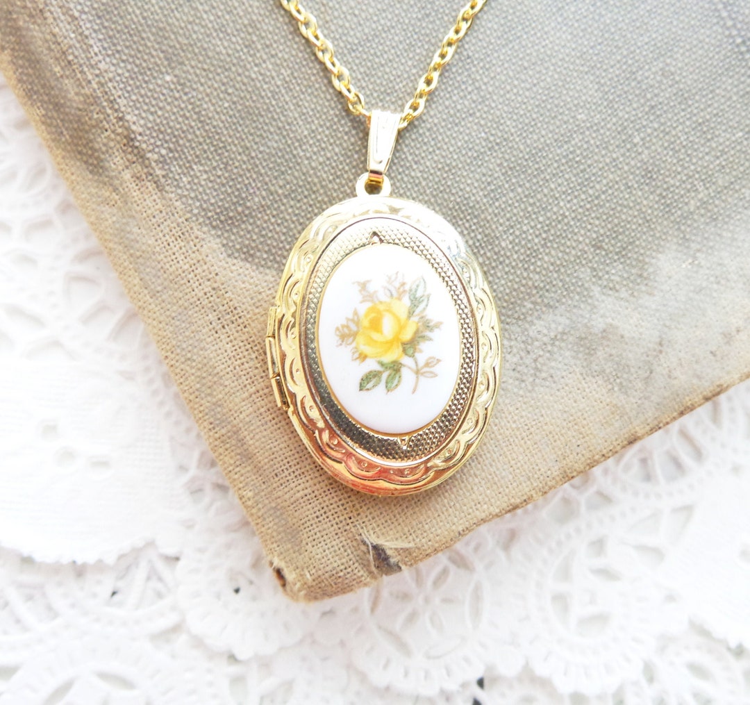 Vintage Rose Locket Necklace 16k Gold Plated - Gold Locket - Oval ...