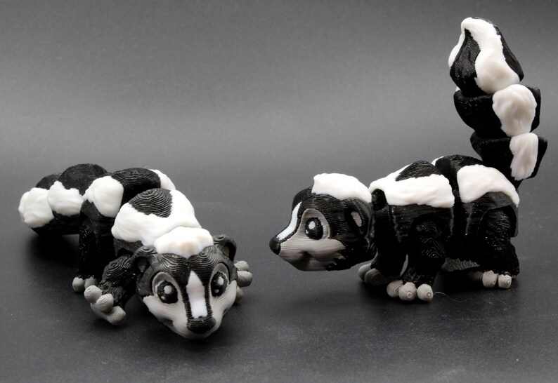 3D Printed Articulated Skunk Mini – Cute Poseable Animal Figurine, Desk ...