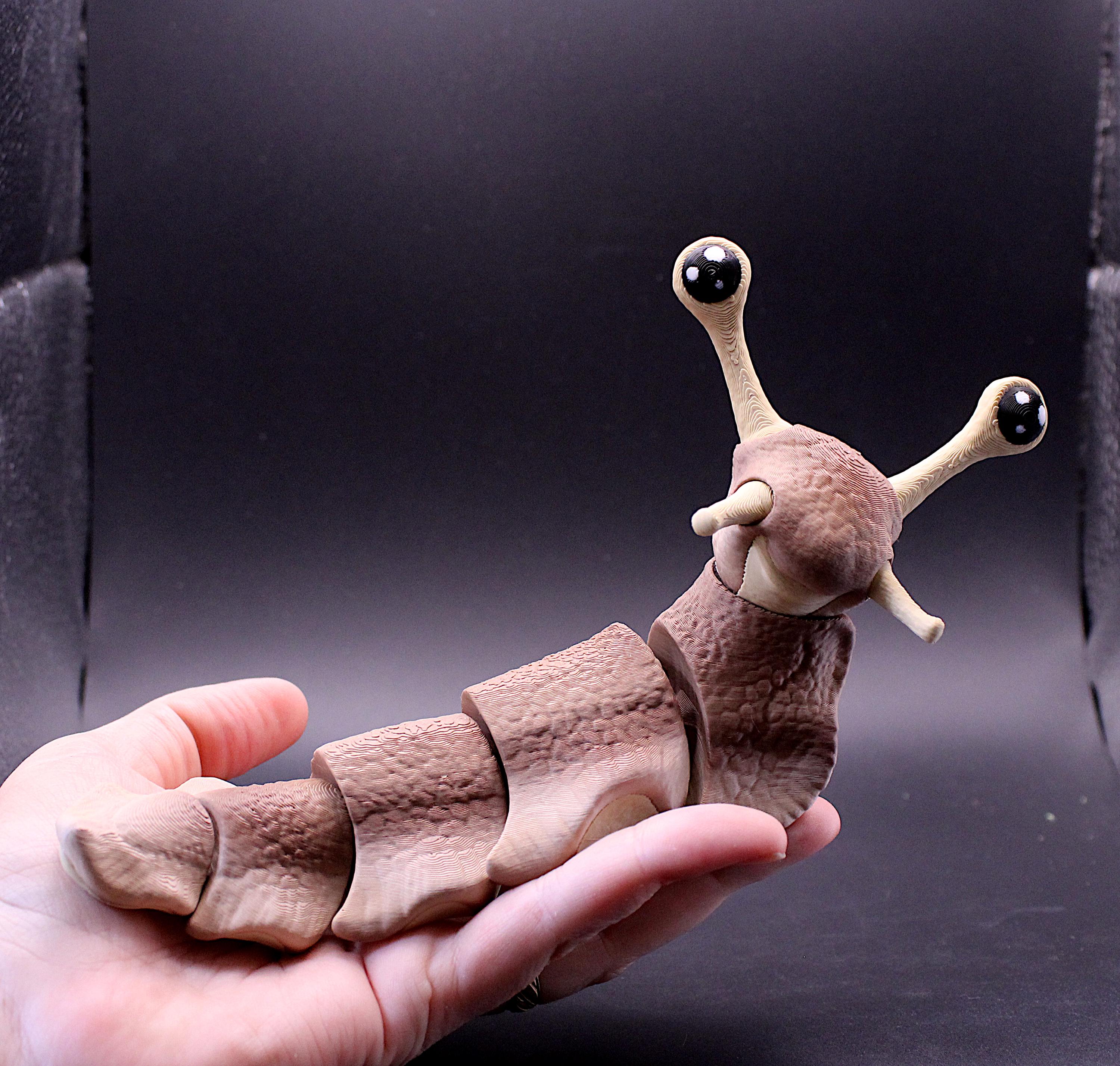 3D Printed Articulated Slug Figurine – Poseable Desk Companion, Unique ...