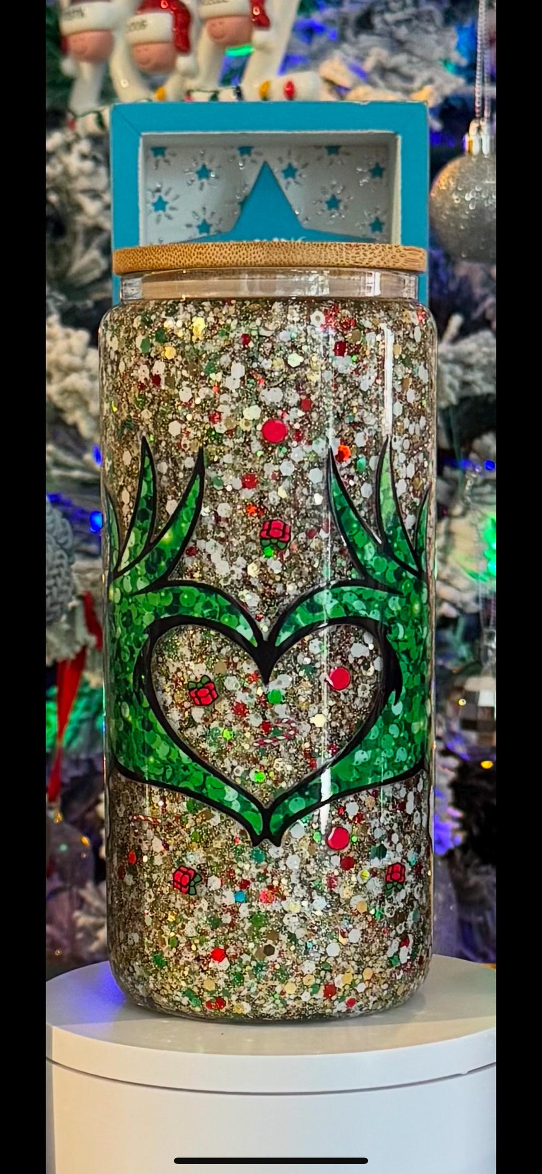 20 Oz Grinch Snow Globe Tumbler - Etsy