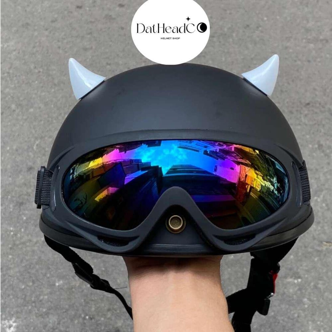 Devil Horn Motorcycle Helmet With Reflective Goggles Stylish and Fun ...