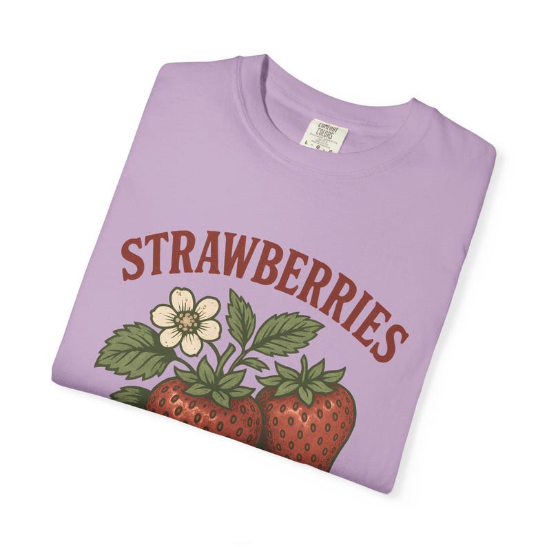 Strawberry Cottagecore Shirt | Comfort Colors® Botanical Garden Tee ...