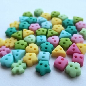 Dress It up Tiny Buttons SEW THRU SHAPES Quilting Sewing Card Making ...