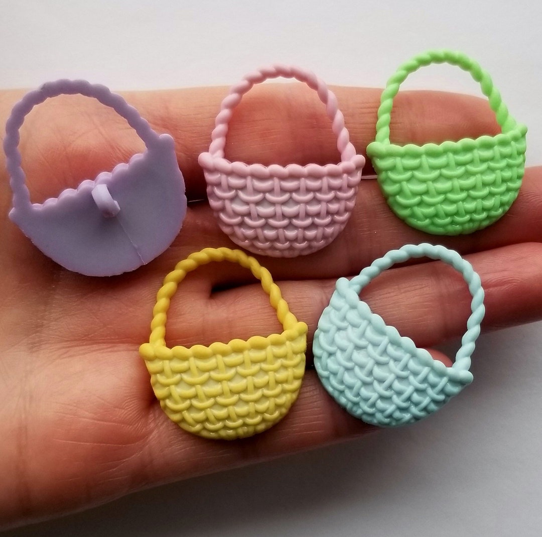 Craft Buttons PASTEL BASKETS Easter Wicker Spring Summer Sewing Card ...