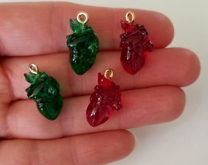 4 X Resin Pendants Charms ANATOMICAL HEART Halloween Red Green Zombie ...