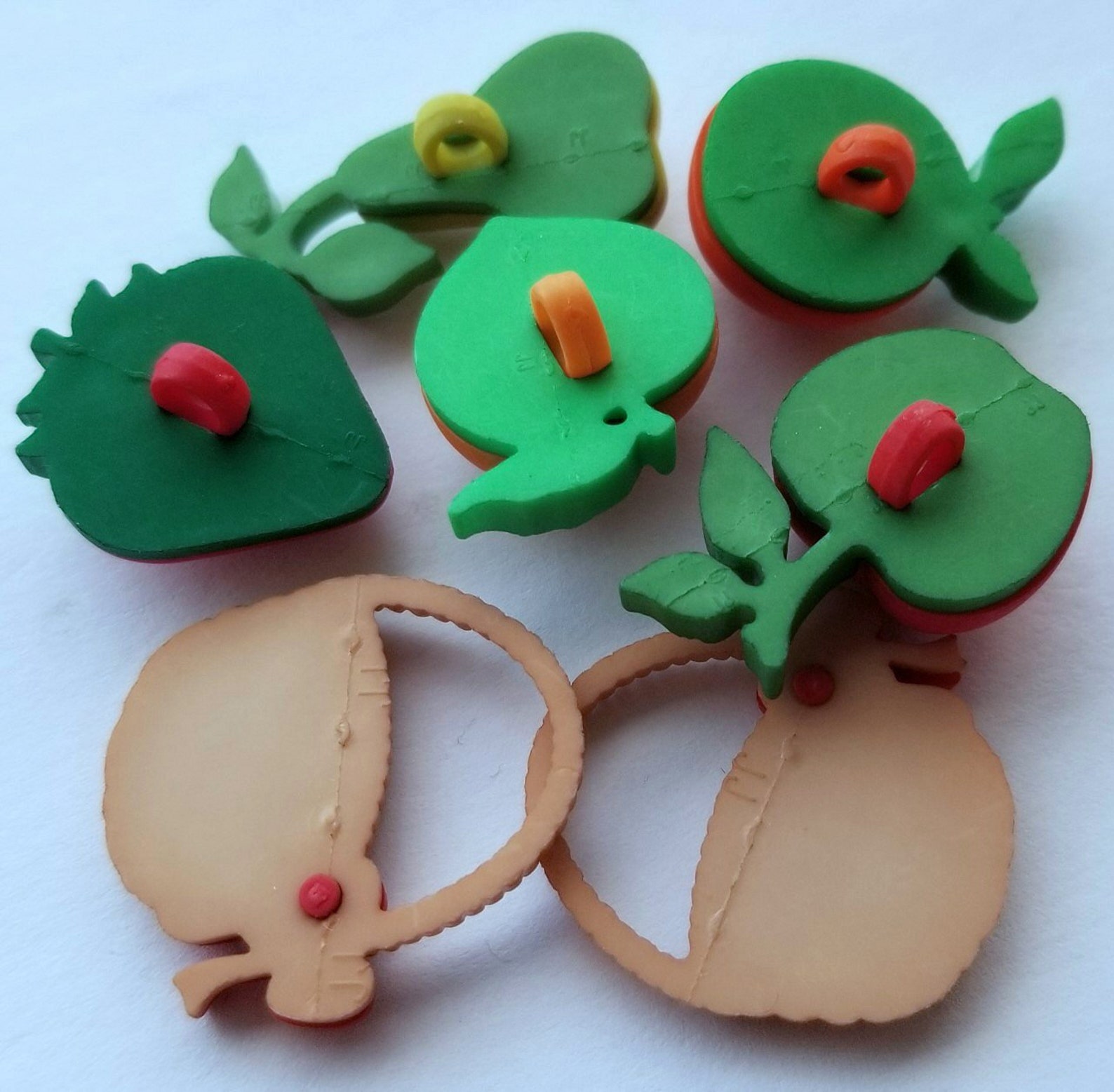 FRUIT BASKET Craft Buttons Apple Orange Pear Strawberry Picnic Etsy fruit-basket-craft-buttons-apple-orange-pear-strawberry-picnic-etsy