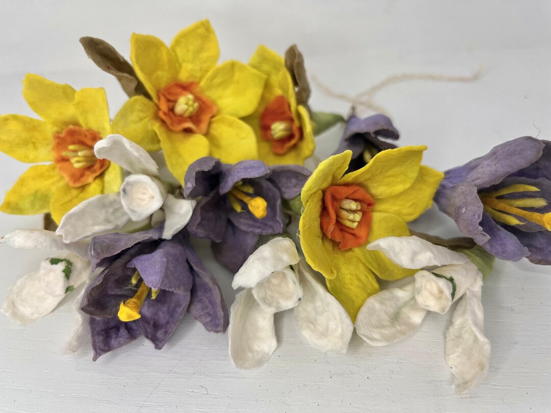 RTS Set of 3 Spun Cotton Vintage Look Garden Flowers Crocus Daffodil ...