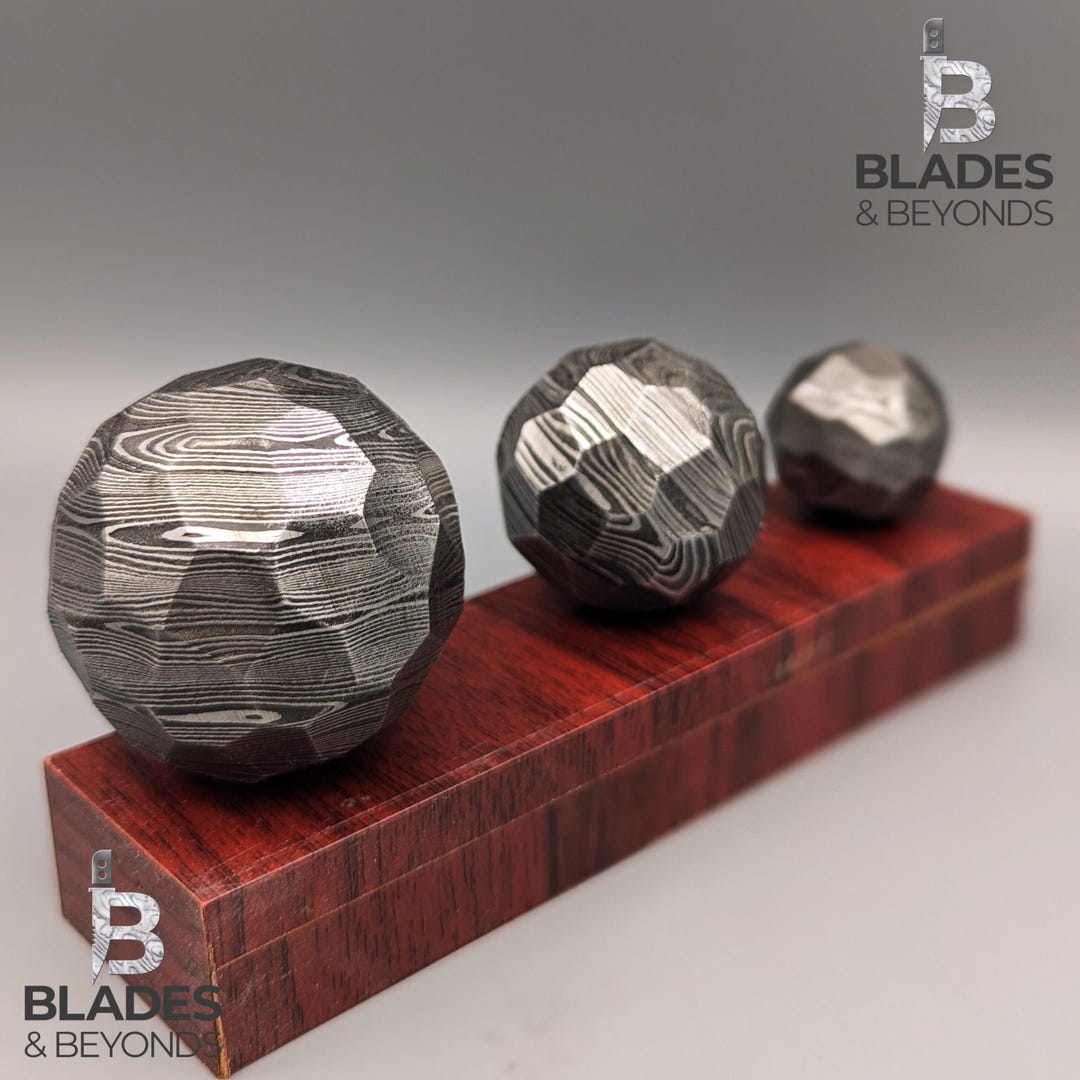 Hand-forged Damascus Steel Hammered Finish Ball: Artisan Desk Decor ...