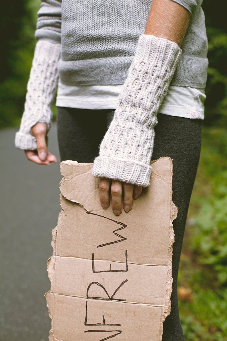 KNITTING PATTERN — Fingerless Mittens Textured Worsted Weight / Spate ...