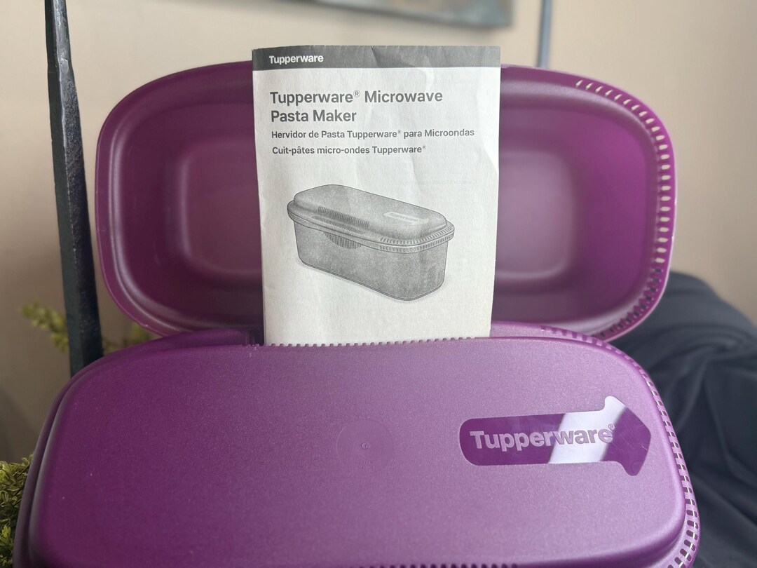 Tupperware Microwave Pasta Maker: Purple Spaghetti Cooker Strainer (1 ...