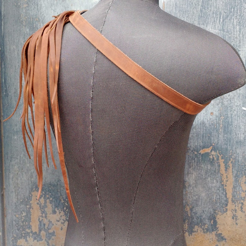 Primitive Feathered Oiled Brown Leather Unisex Left Shoulder Harness ...