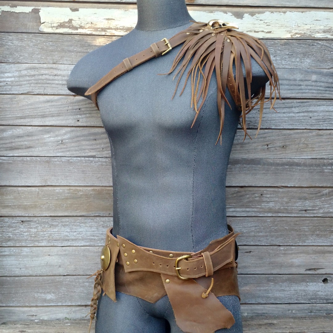 ON SALE Primitive Feathered Brown Leather Unisex Left Shoulder Harness ...
