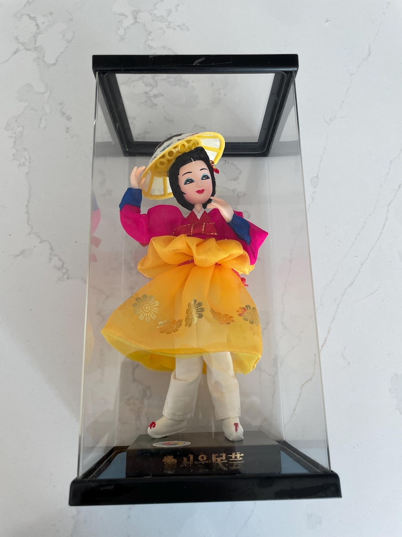 Vintage Traditional Korean Doll- Gisaeng Aowdong Figurine, Handcrafted ...