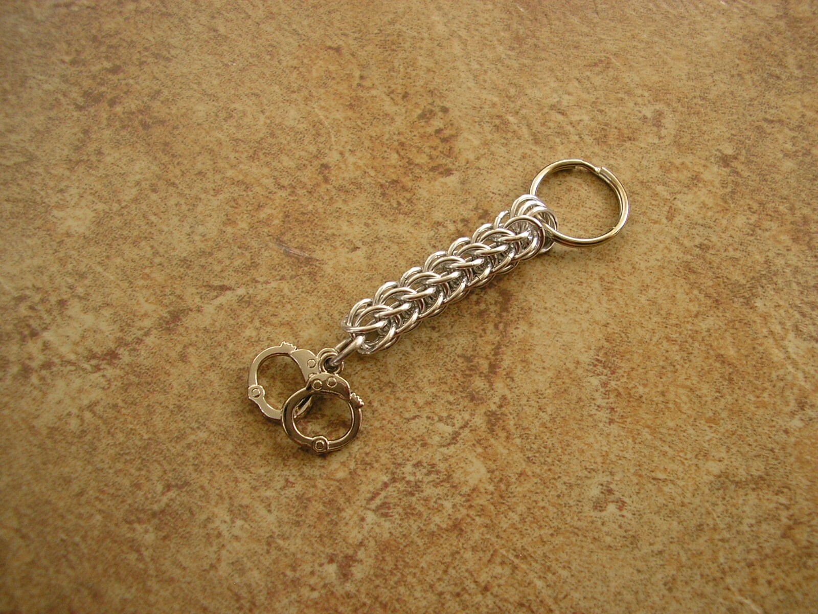 Handcuffs chainmail keychain 2.75 long with a 3/4 - Etsy España