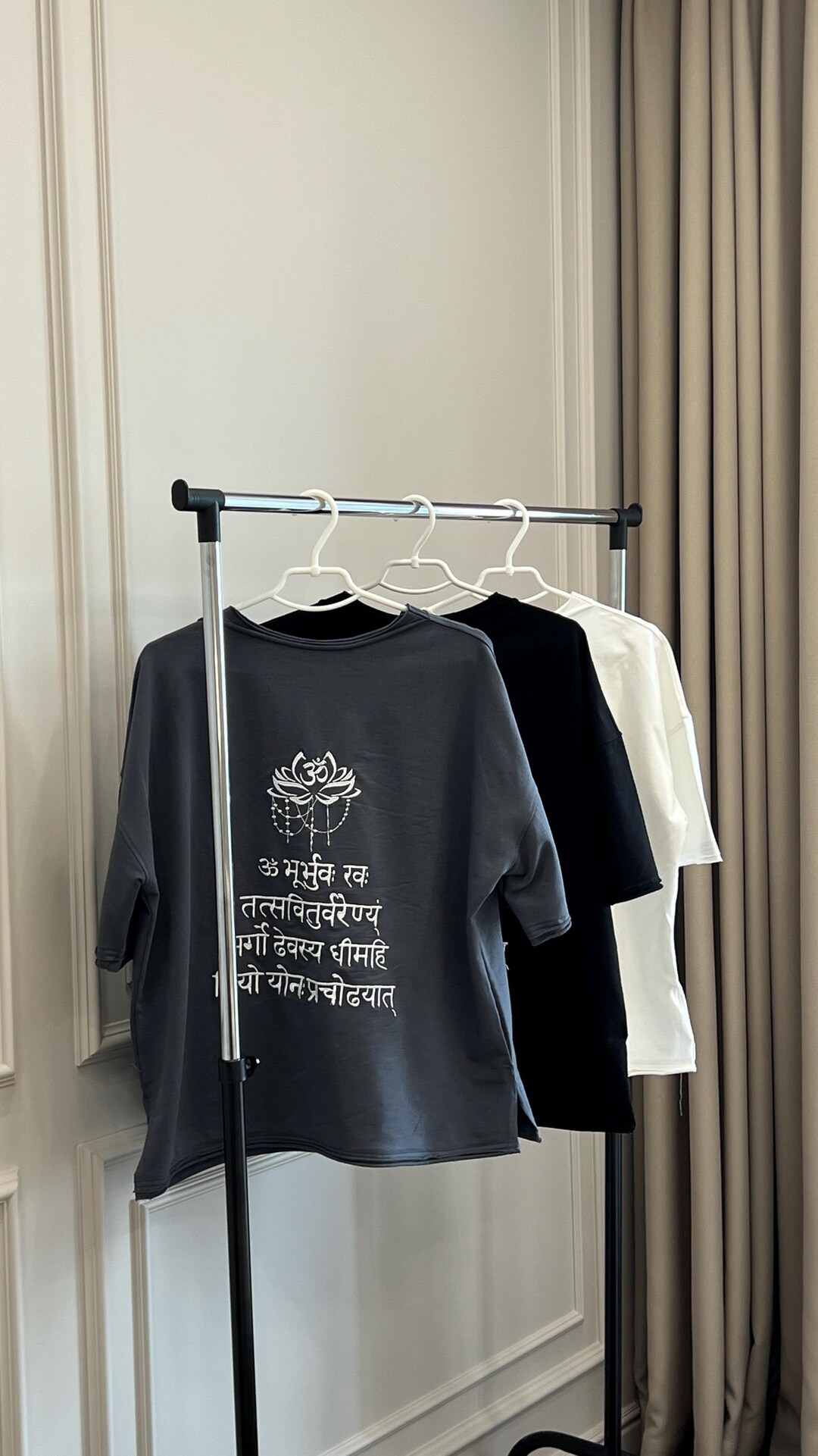 T-shirts With Gayatri Mantra Embroidery in Sanskrit - Etsy