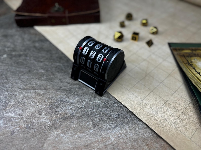 Customizable 3D Printed Life Counter With Hidden Dice Storage RPG ...