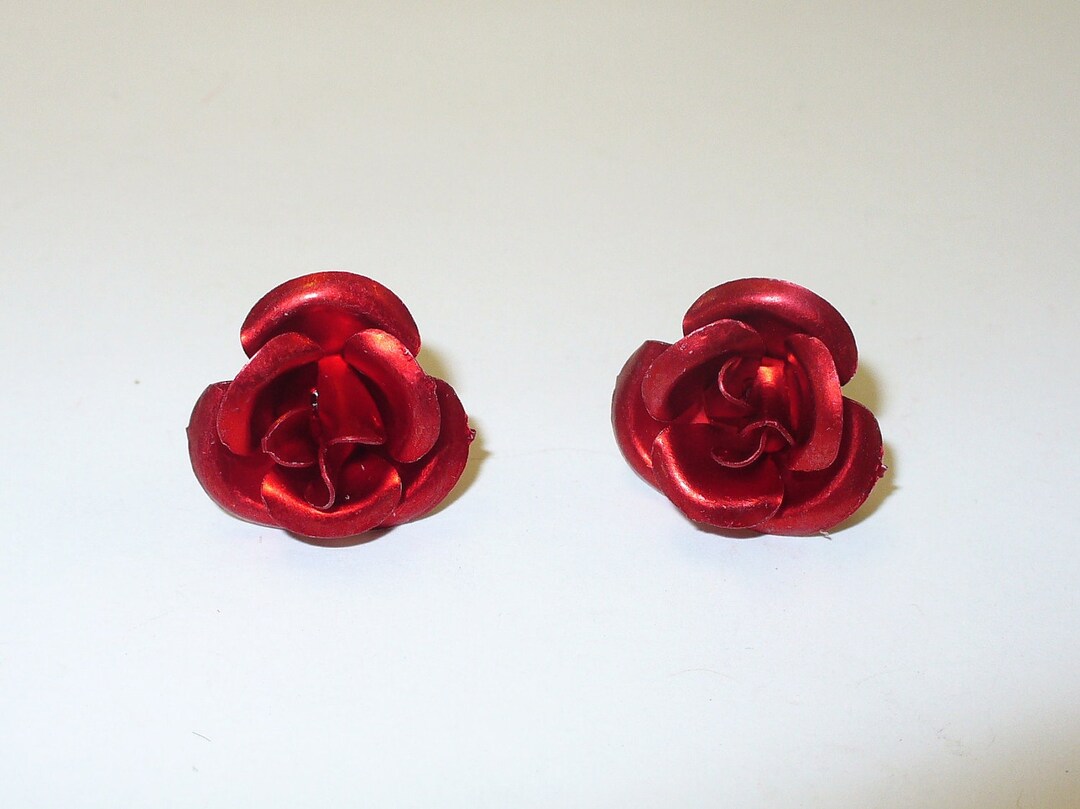Vintage Red Rose Earrings DEADSTOCK - Etsy