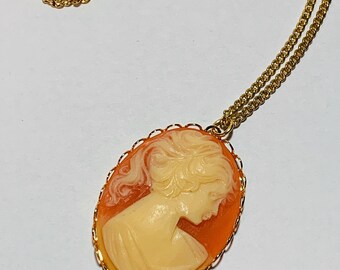 Vintage Signed Geno Carved Shell Cameo Pendant, Vintage Cameo Pendant ...