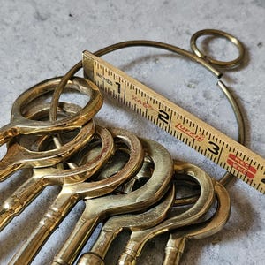 Vintage Cast Brass Reproduction Keys on a Ring, 8 Piece Set - Etsy