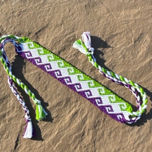 Greek Wave Friendship Bracelet in Purple, Green, & White - Etsy