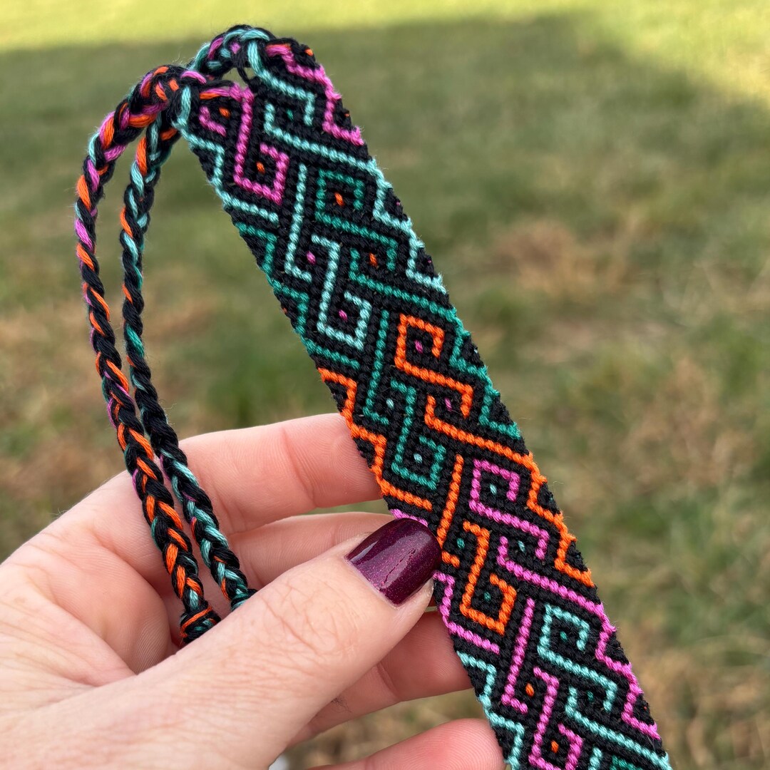 Wide Friendship Bracelet - Twisting Diamond Flame Pattern - Etsy