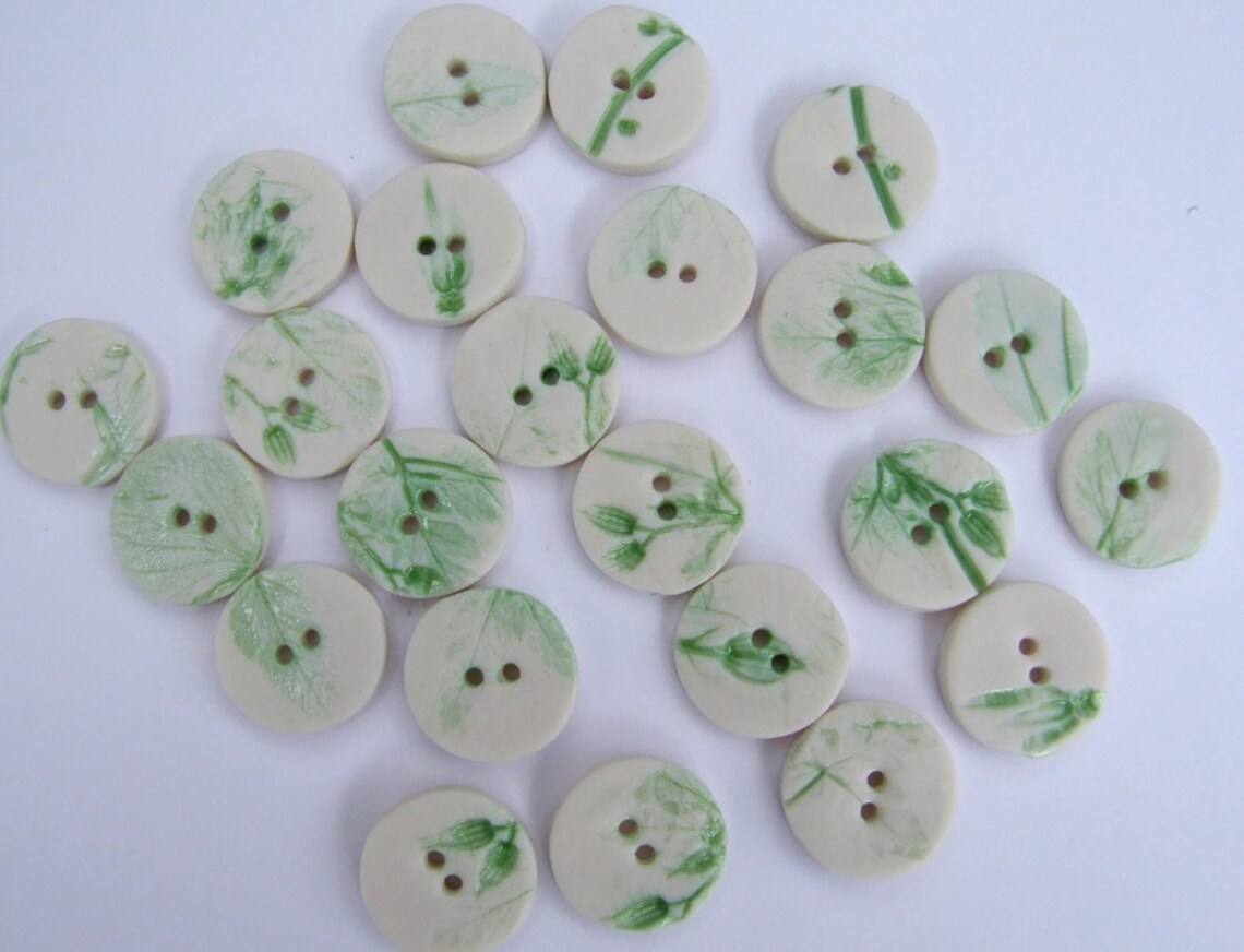 Leaf and Foliage Small Round Buttons for Embroidery, Scrapbooking ...