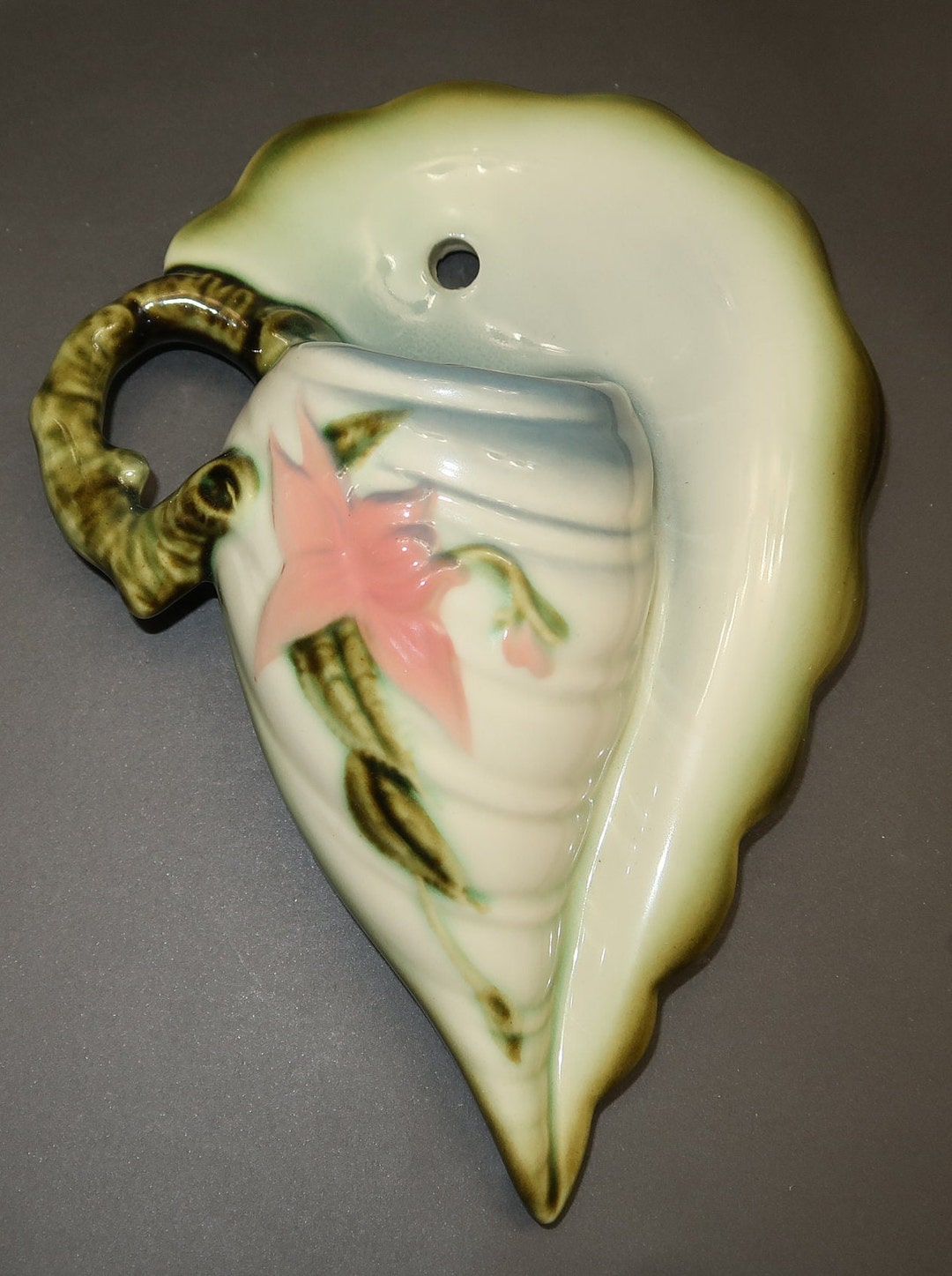 Hull Woodland Wall Pocket 8 Inch, High Gloss Glaze - Etsy