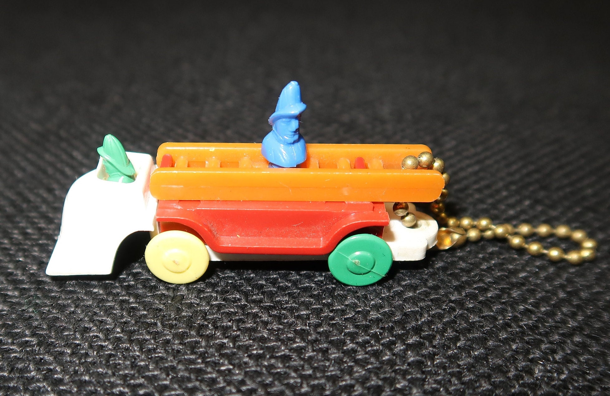 Vtg Lionel Fire Engine and Fireman Take Apart Puzzle Keychain - Etsy