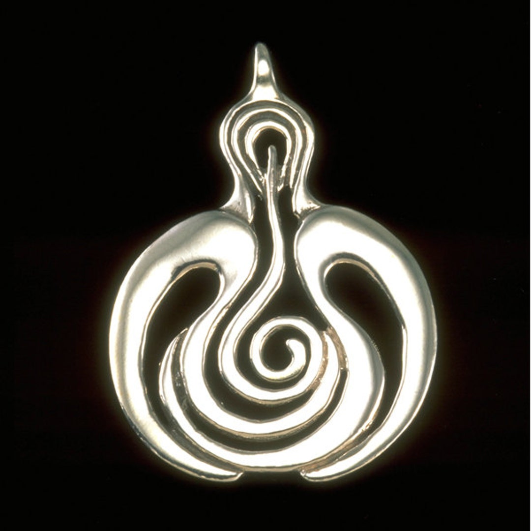 Cerridwen Welsh Celtic Crone Goddess Pendant / Necklace - Etsy