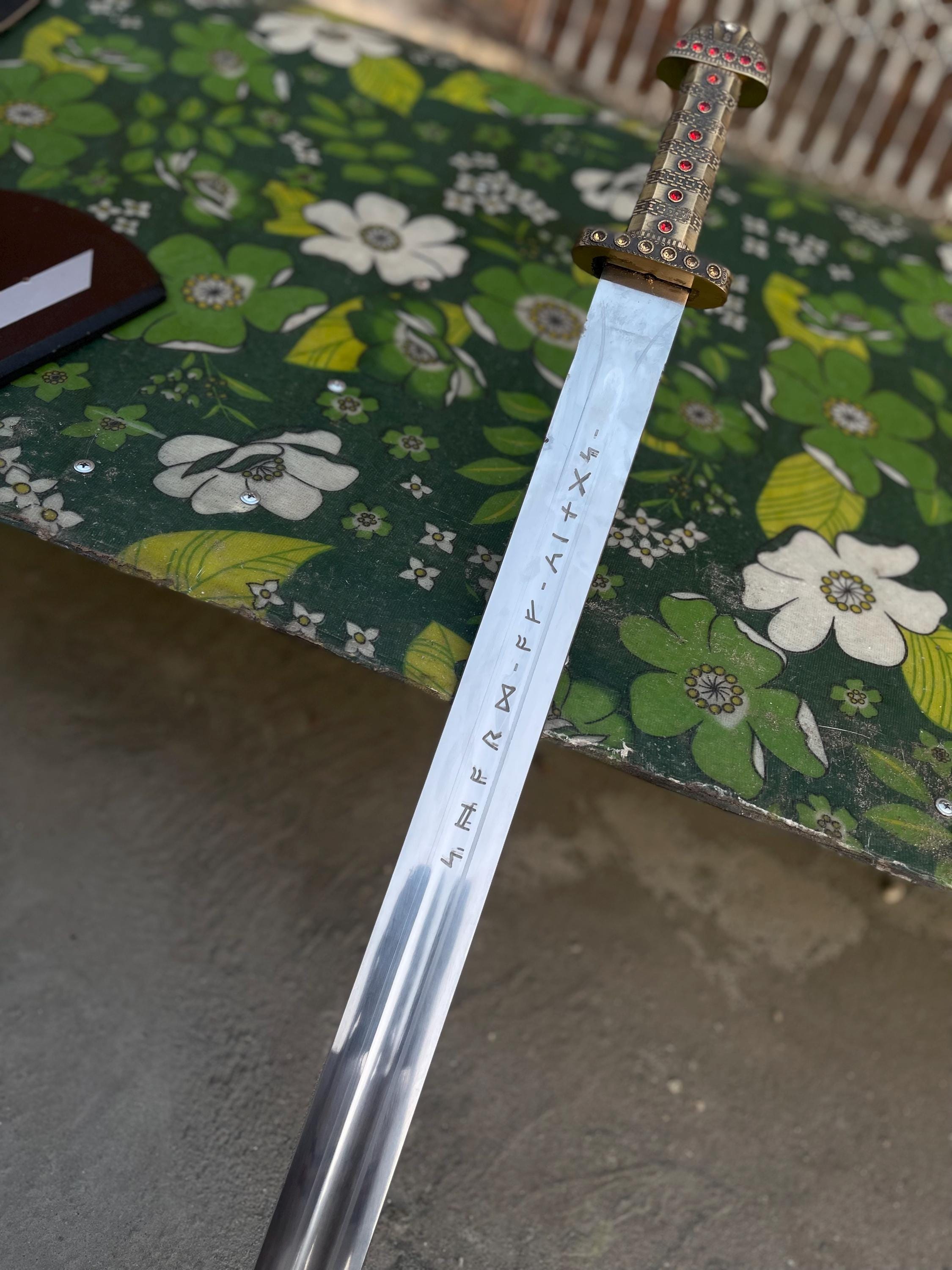 Viking Sword of Ragnar Lothbrok With Free Scabbard and Wall Mount High ...