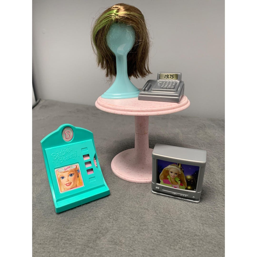 Mattel Barbie Beauty Shop Playset 1990s Barbie Cosmetic Counter TV ...