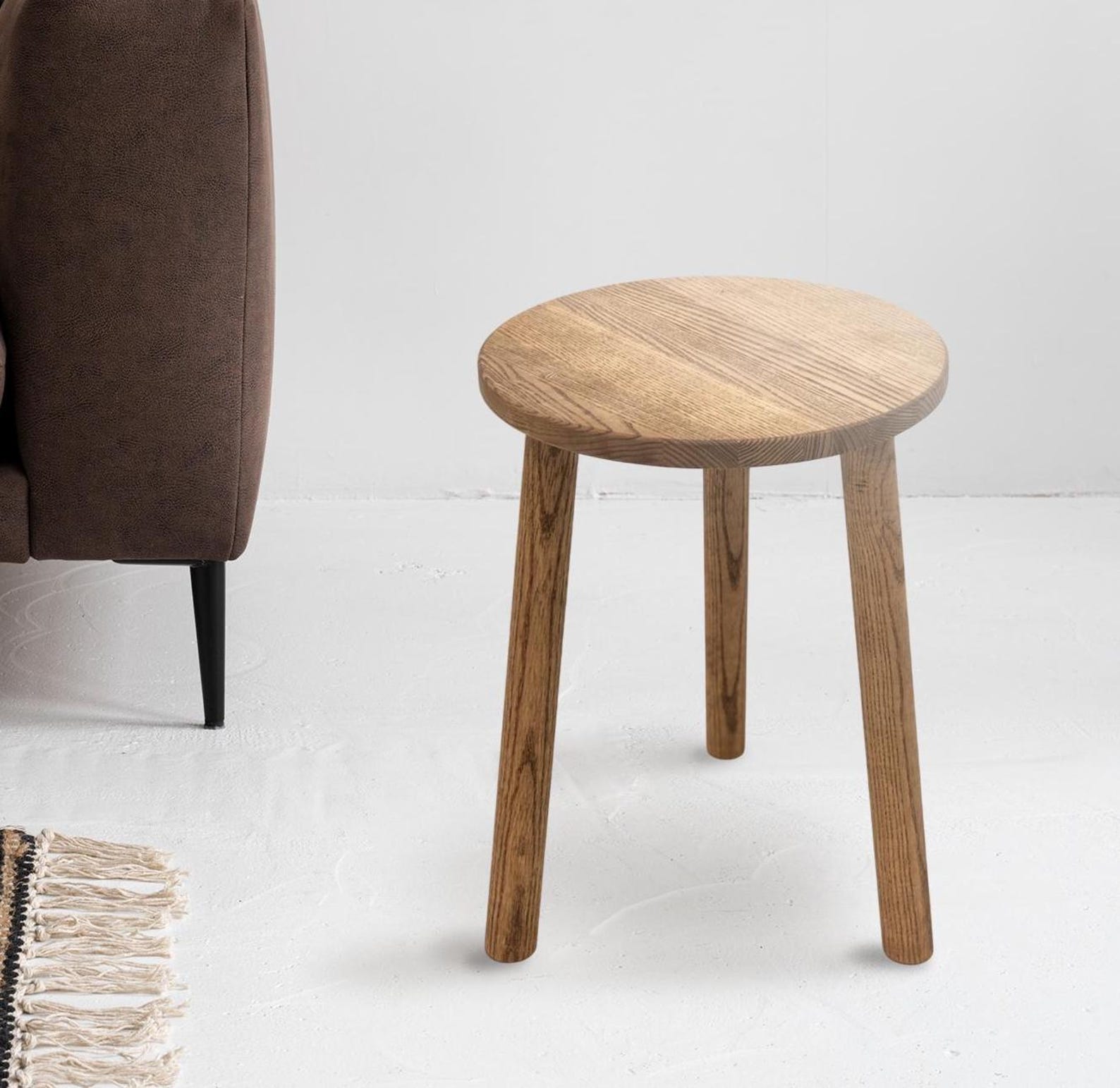 Natural Wood Round Stool, Three Legs Oak Wood Stool, Small Ash Wood ...