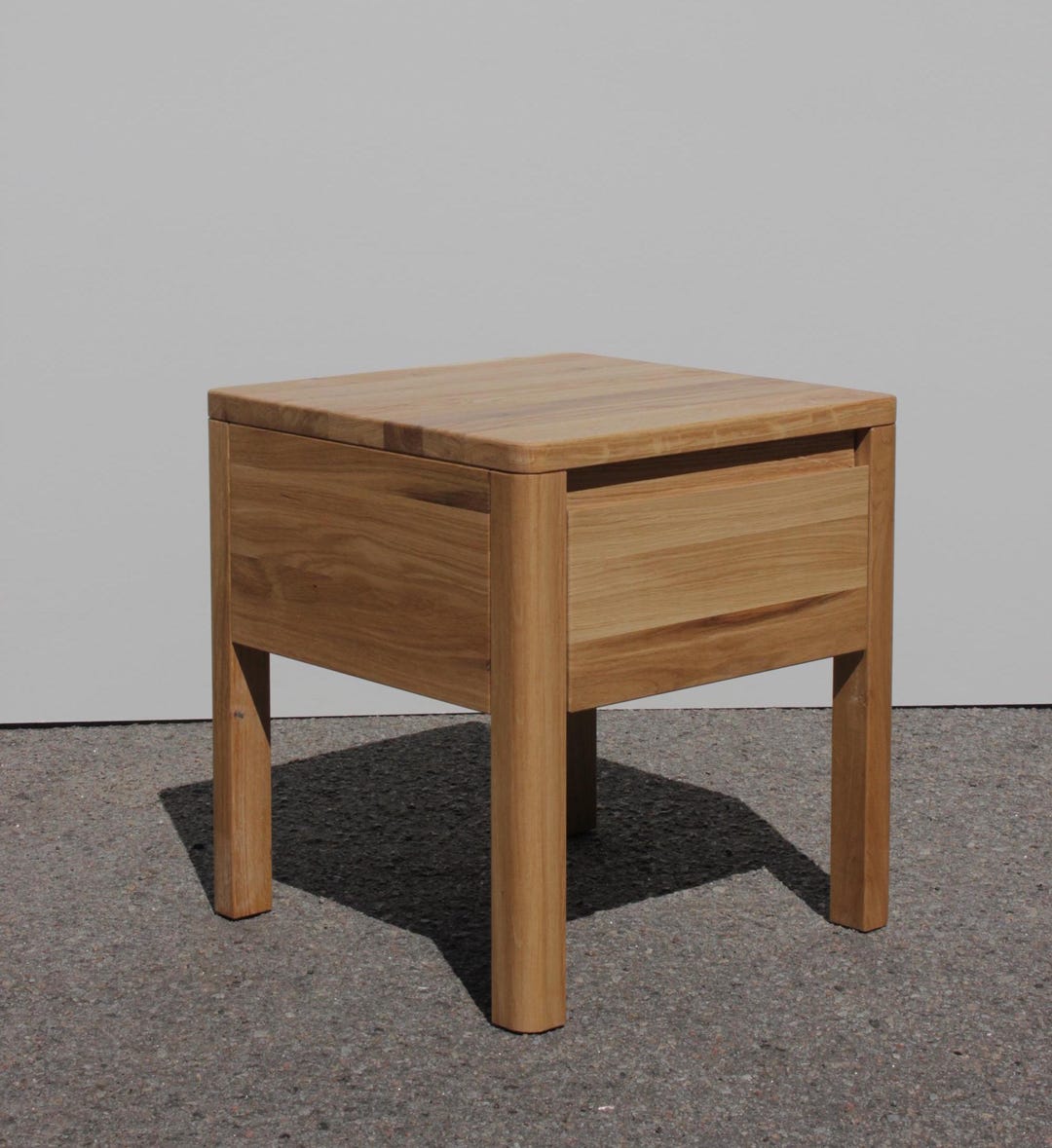 Low Nightstand for Small Room, Compact Bedside With Drawer, Small ...