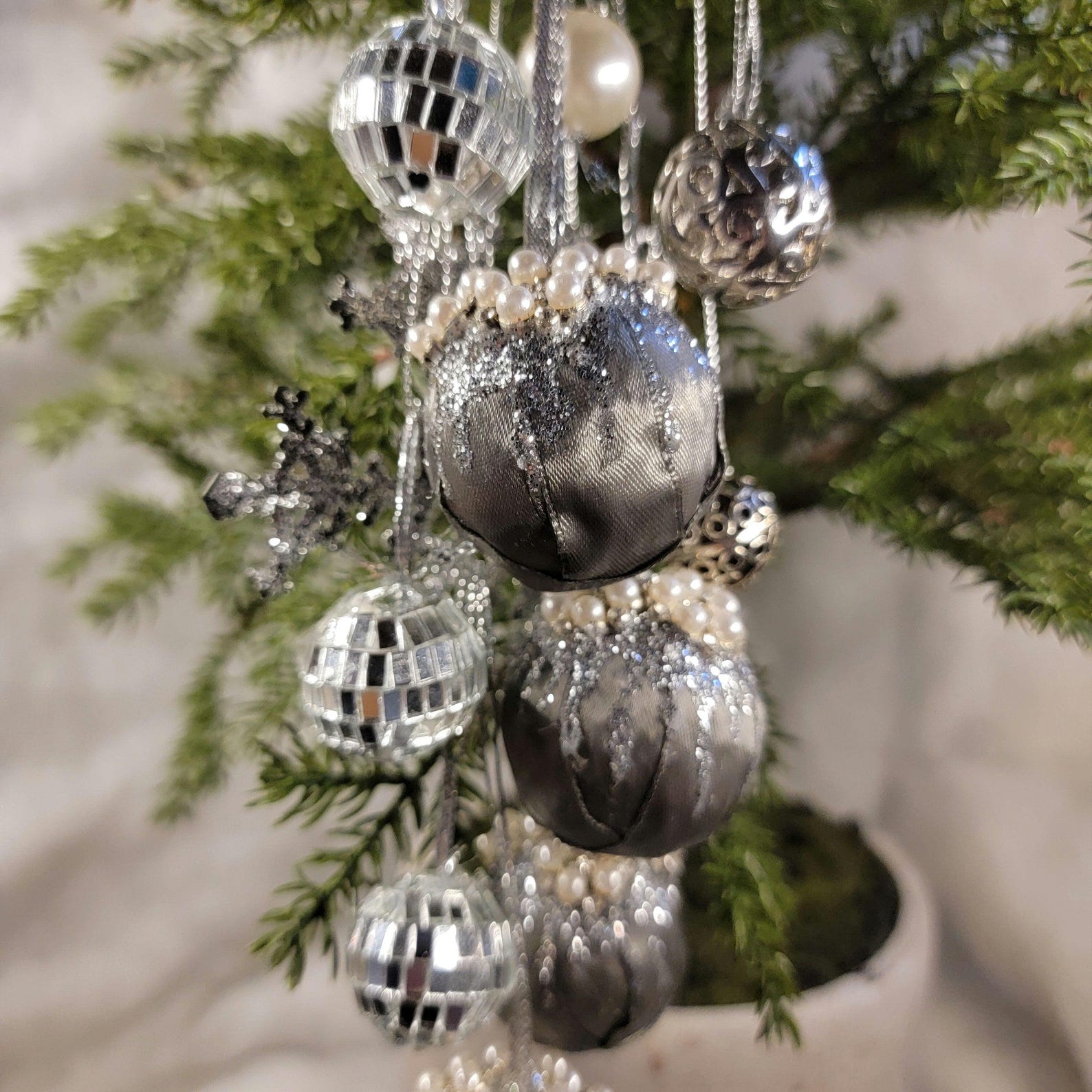 CHRISTMAS Decorative Ornament - Large Dangling Ornaments in Silver ...
