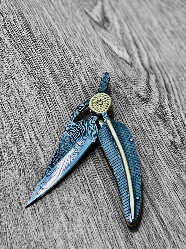 Handmade Damascus Leaf Folding Knife: Every Day Carry - Etsy