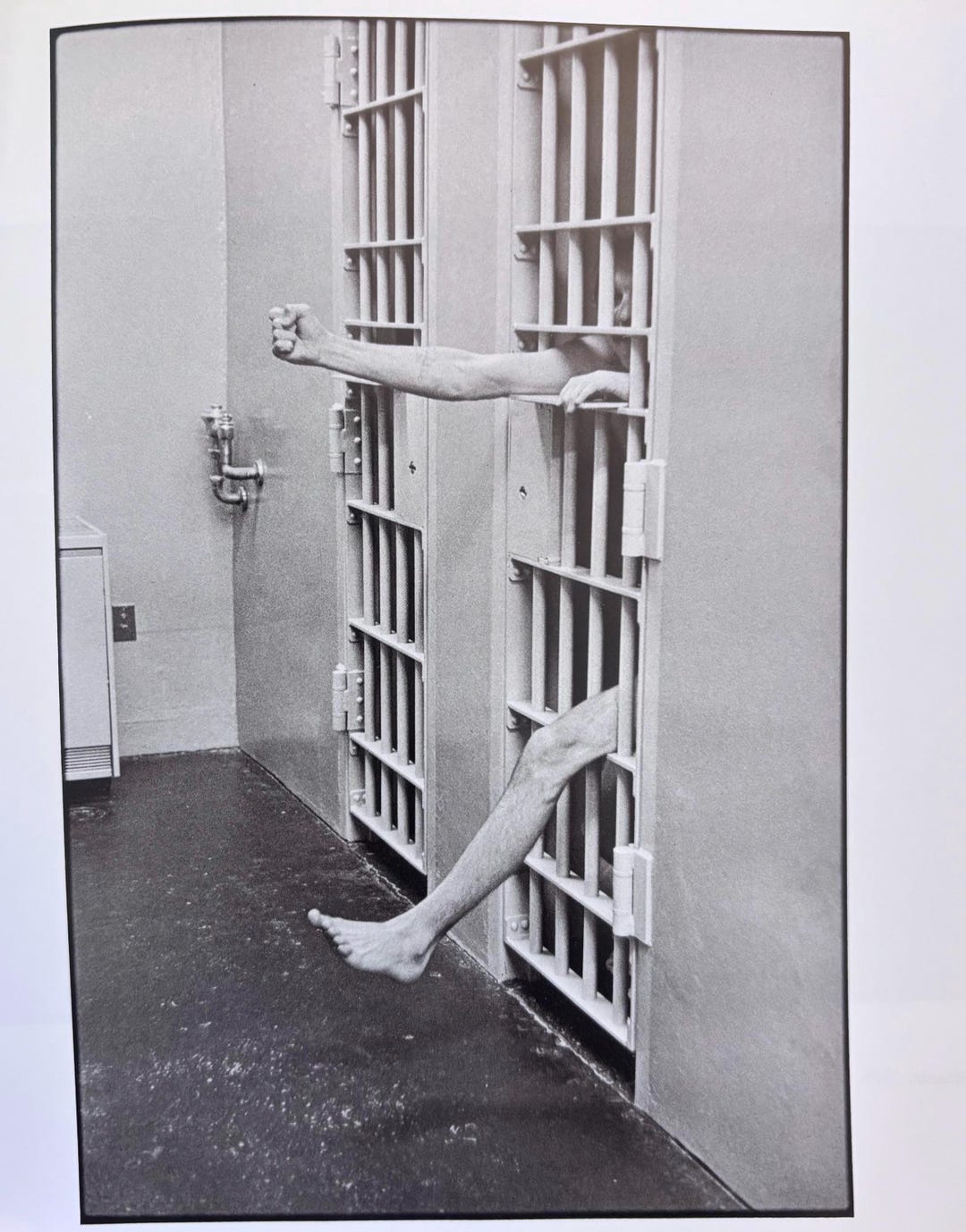 Henri Cartier-bresson | Prison Cell, USA, 1975| Black and White ...