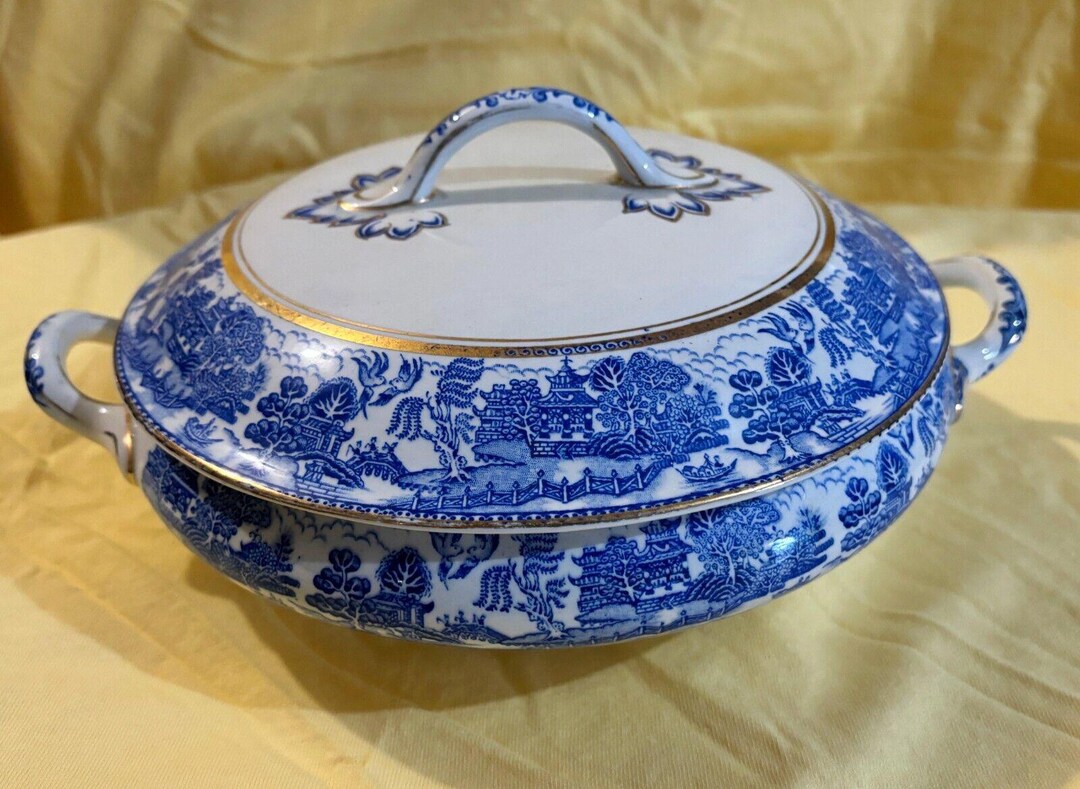 Myott Son & Co England ye Olde Willow Tree Made in England Lidded Dish ...