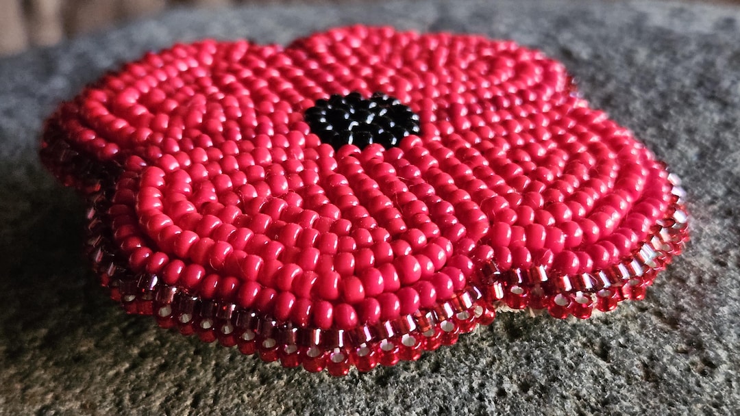 Beaded Poppy Indigenous Veterans Native American Made Remembrance Day ...