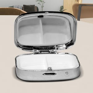 Black Capped Chickadee Nest Pill Box Stained Glass Style Bird Travel ...