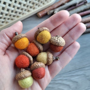 Felted Wool Acorns. Mix of Orange and Yellow Acorns. Acorn Ornaments ...