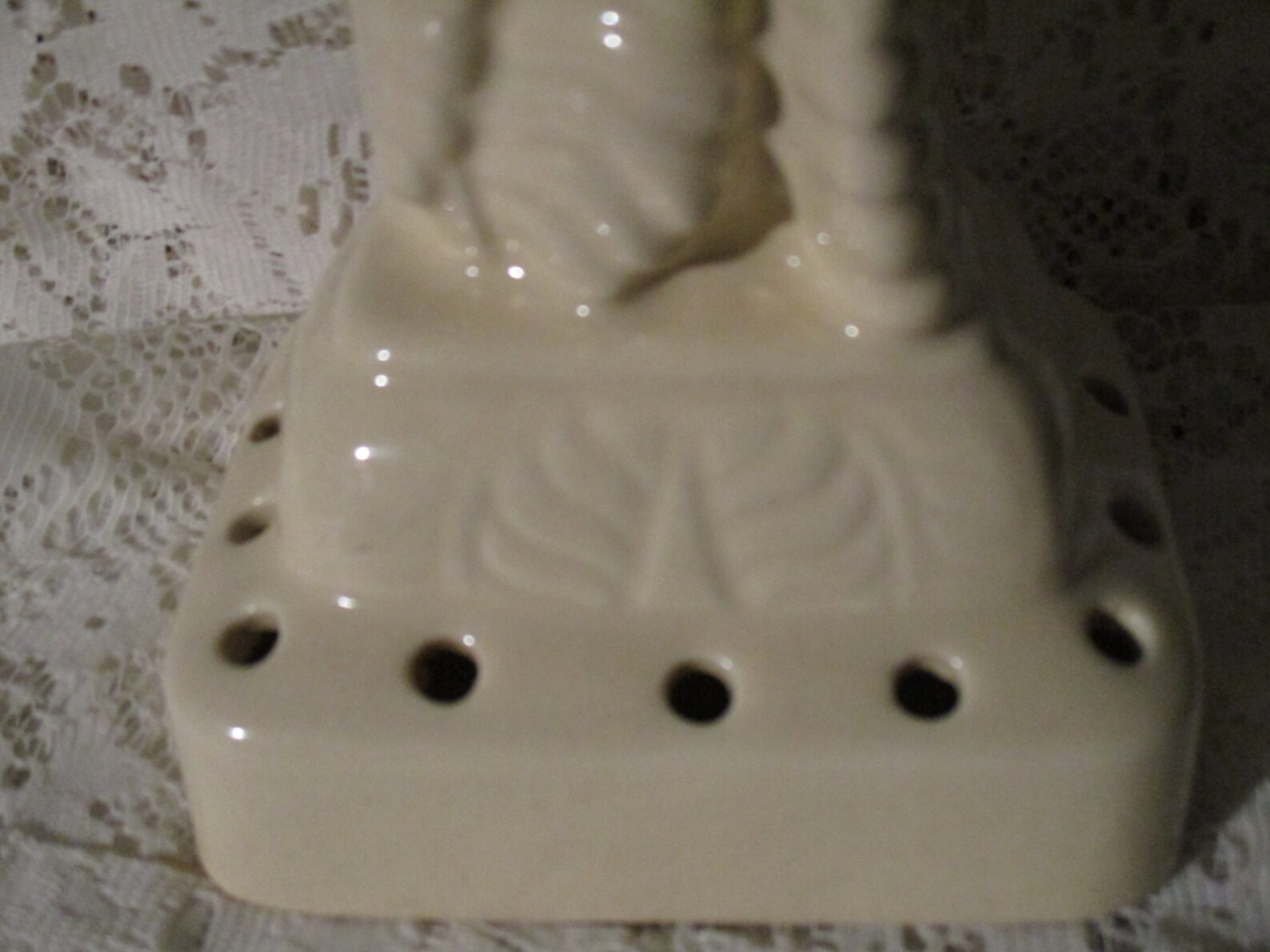 Red Wing Flower Frog Tall Cream Color three 3 Feathers | Etsy