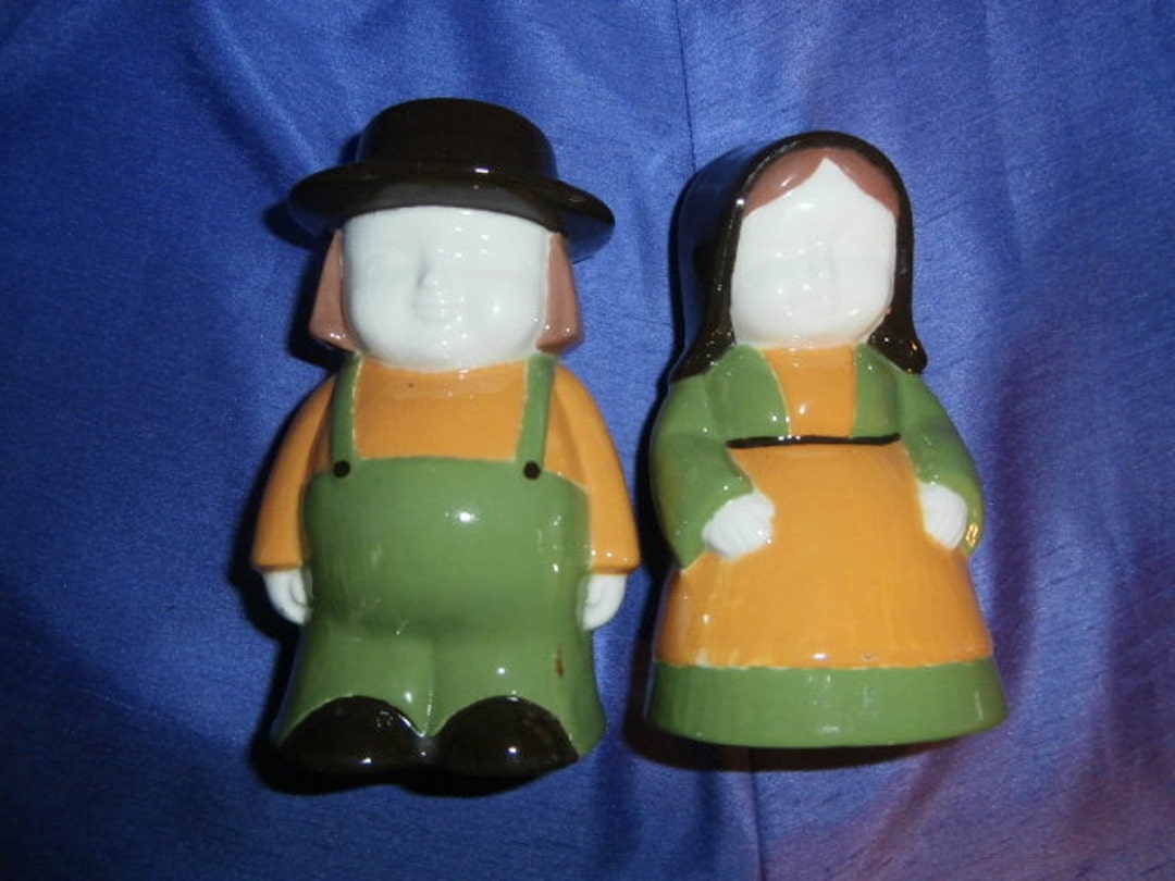 Salt & Pepper Shakers: Pilgrim Amish Man Woman Signed Vintage Hand ...