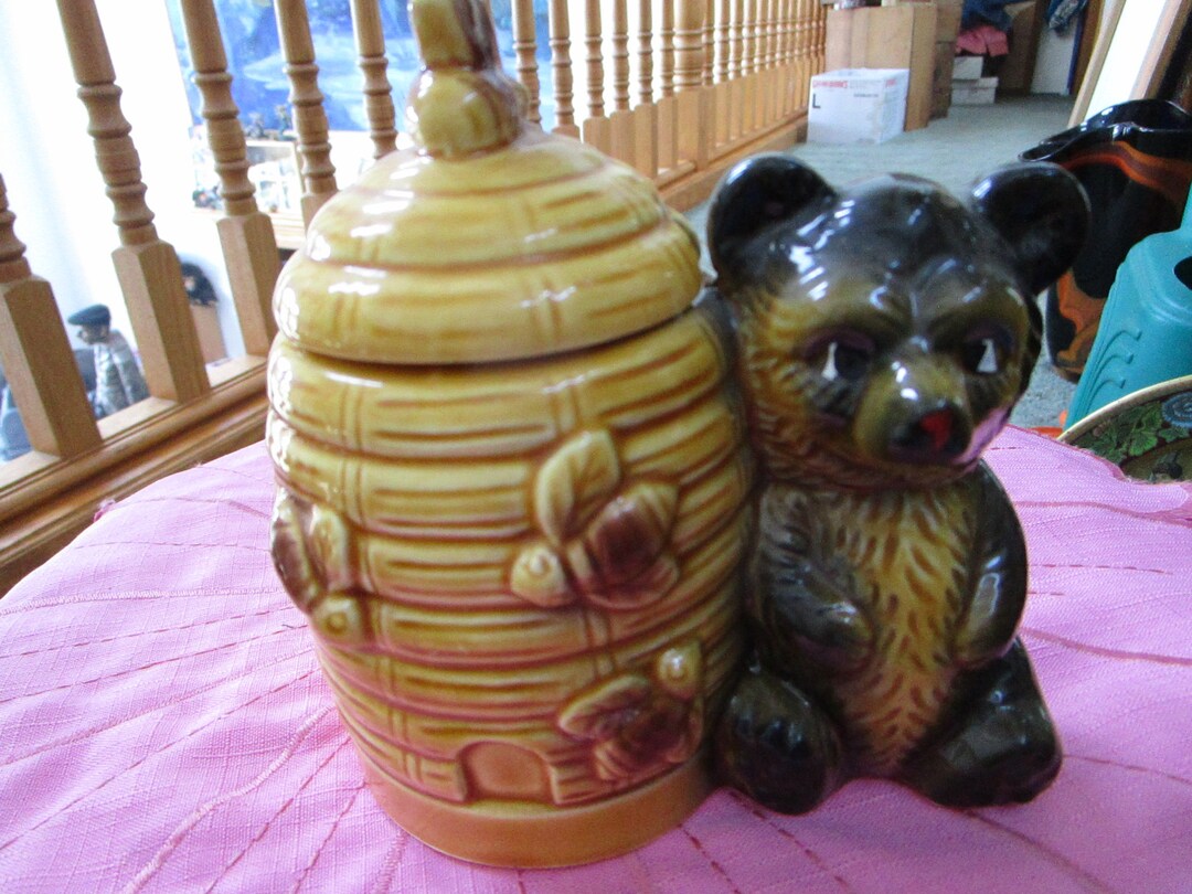 Vintage Ceramic Bear and Beehive Honey Jar Honey Pot With Bee Handle ...