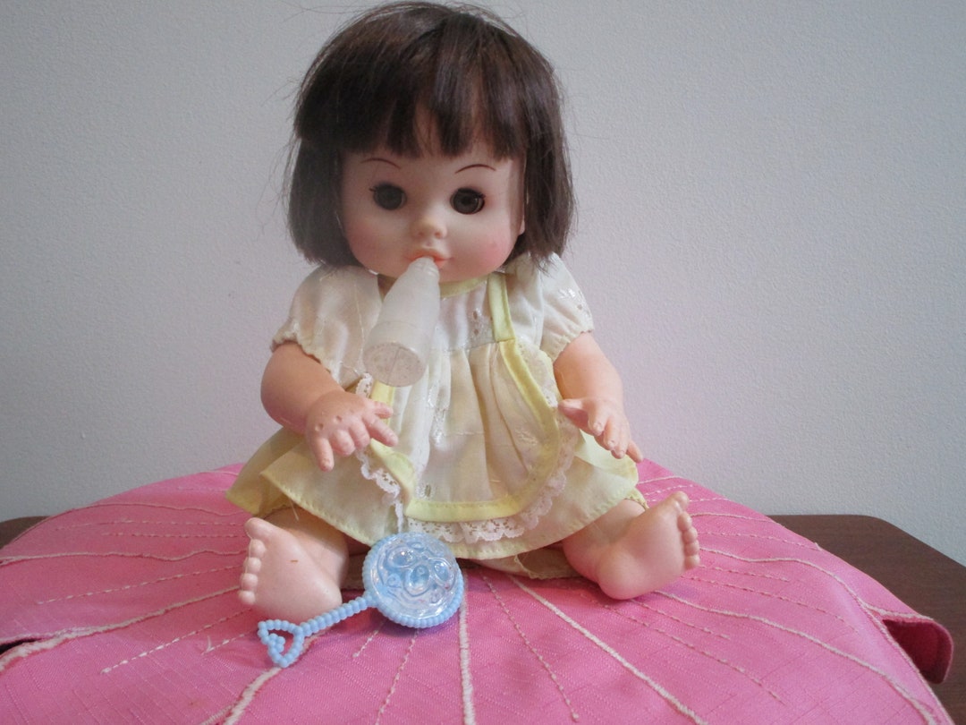 Vintage Uneeda Doll With Bottle and Rattle Drink and Wet Sleepy Eyes ...