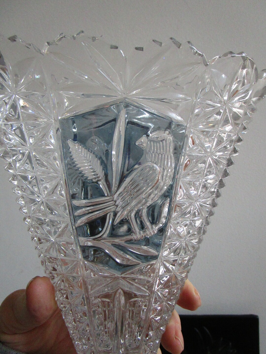 Hofbauer Crystal Sawtooth Top Blue Bird Lead Crystal Fan Vase Byrds ...