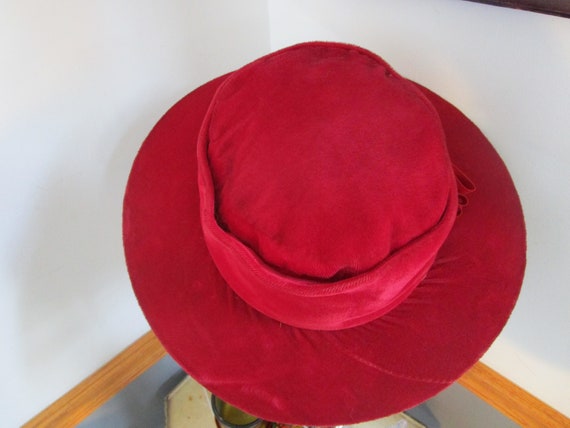 Women's Dark Cranberry Soft Velvet Wire Pearl & Rib… - Gem