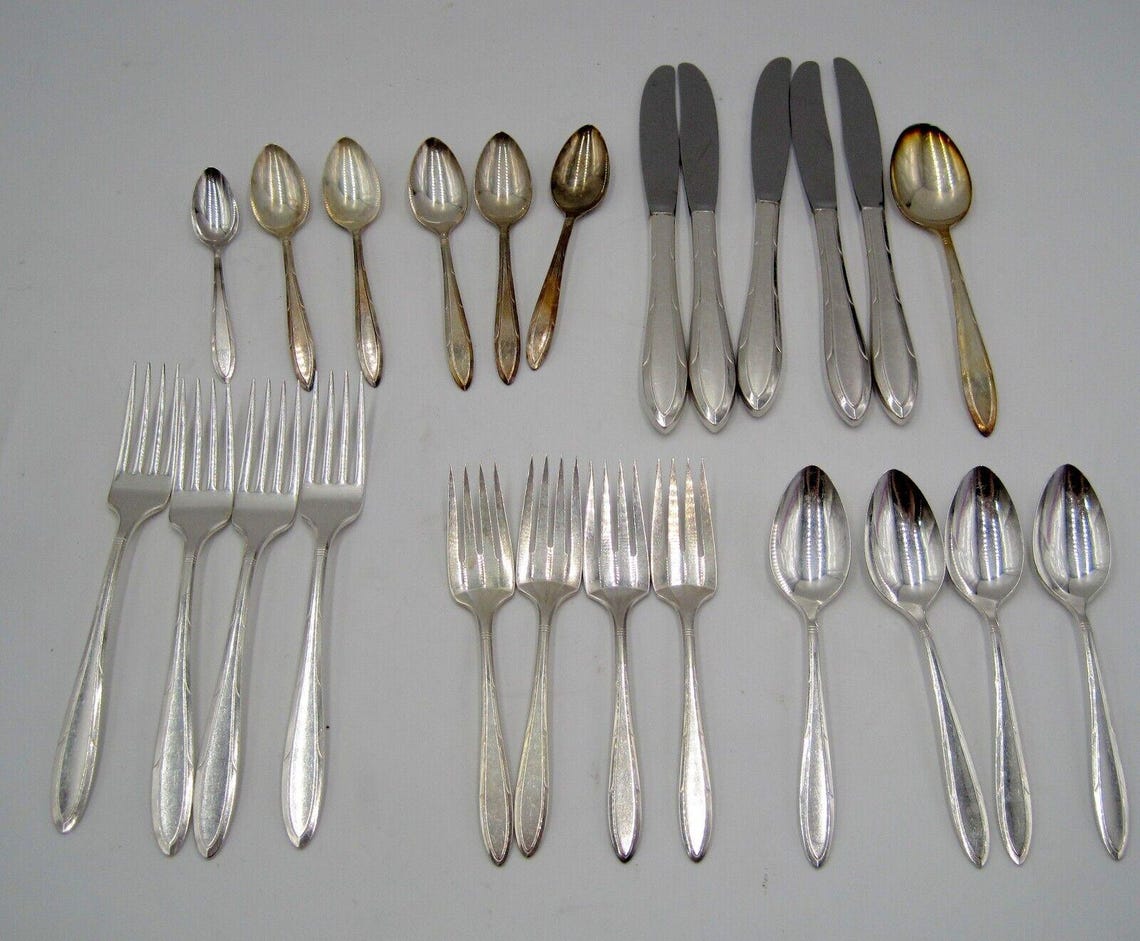 Set of 24 Oneida Nobility Silver Plate Reverie Flatware Silverware - Etsy